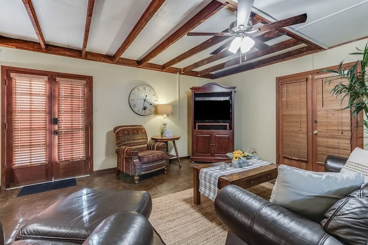 12 Best Airbnb Vacation Rentals In Lafayette, Louisiana | Trip101