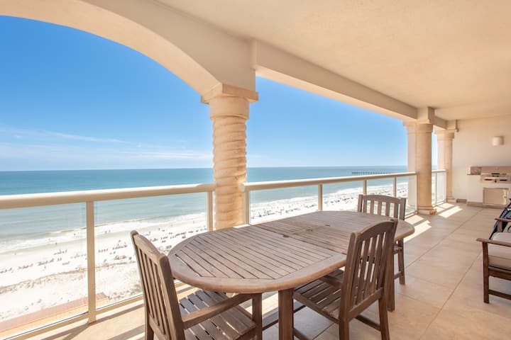 Best Location On The Beach! Beach Club 2b - Daily Beach Chairs! - Pensacola Beach, FL