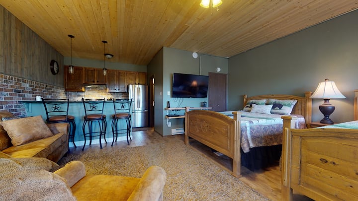 Ski-in/ski-out Studio Condo | Ski Run B4 - Angel Fire, NM