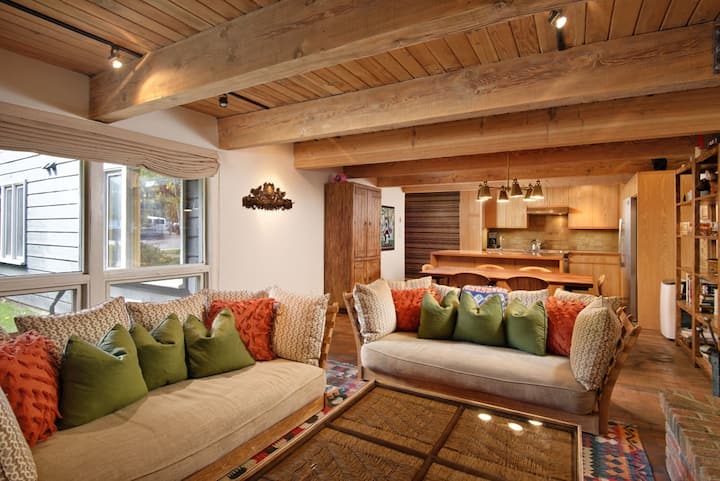 Cottonwoods 1c | Condo W/ Upgraded Kitchen - Aspen, CO