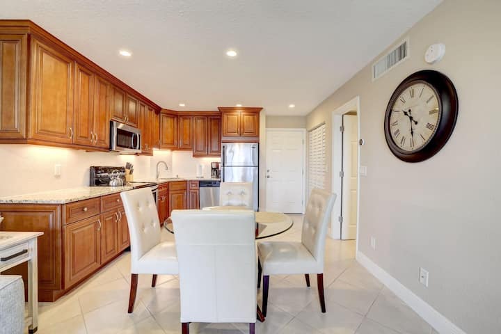 Gv 5325 Golf Course View Condo In Ocean Village - Fort Pierce, FL