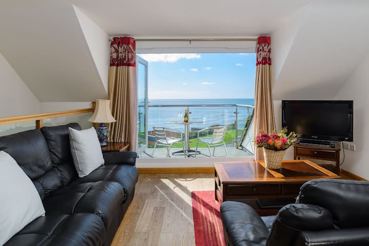 The Lookout - Mount Brioni - Looe