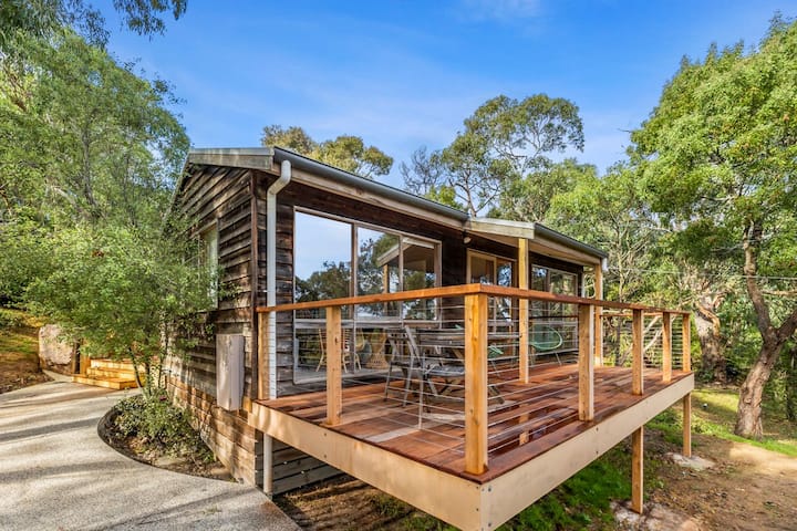 Atwood - Light, Bright Aireys Cottage - Fairhaven