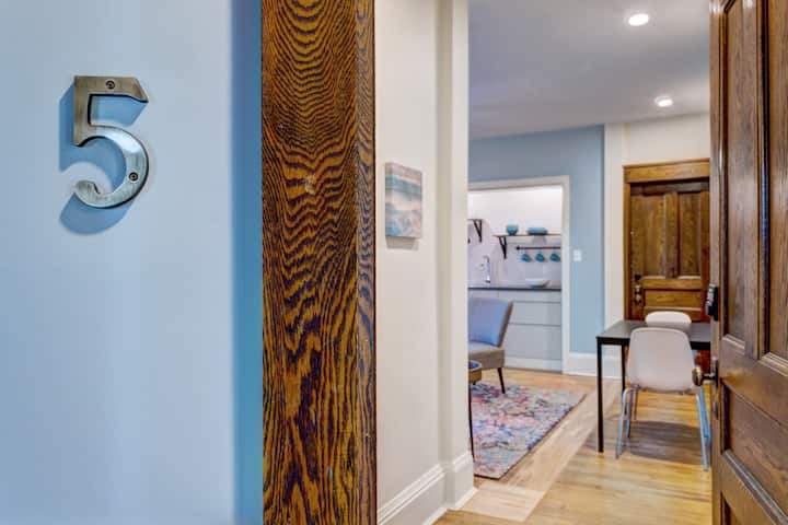 Executive 1-bedroom King Bed Suite In Lunenburg - Lunenburg