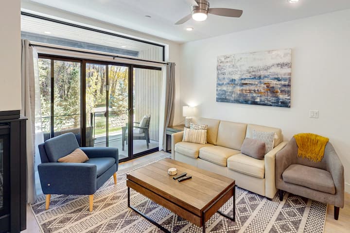1br Riverfront 1st-floor | Patio | Washer/dryer - Silverthorne, CO