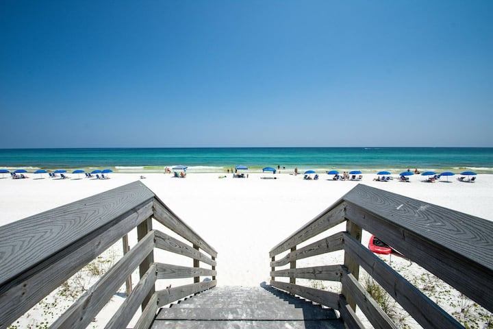 Tropical Isle 108 Paradise Island Retreat ~ Enjoy Free Beach Svc - Fort Walton Beach, FL