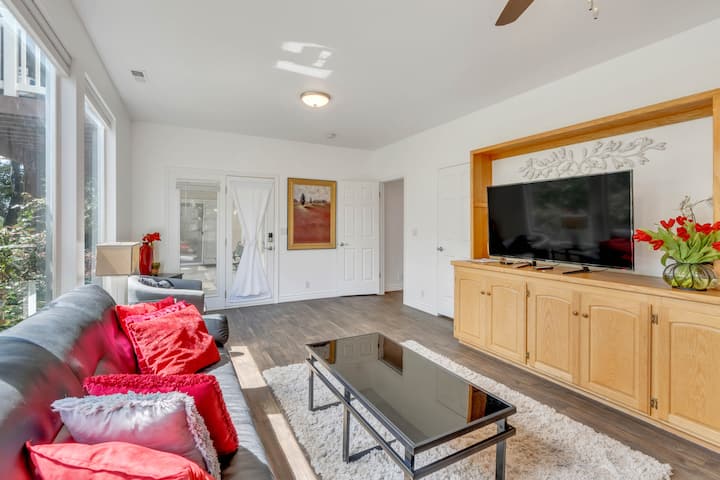 Garden Retreat-river Trail, Slc, Big Rooms,views - Sandy, UT