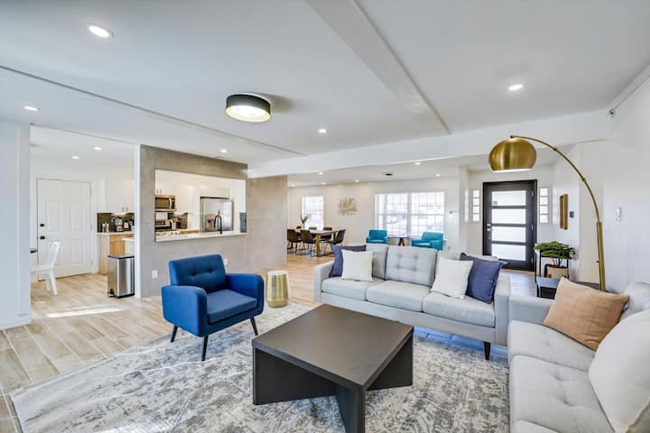 Stunning Dallas Home W Beautiful Yard, Big Groups - Carrollton, TX