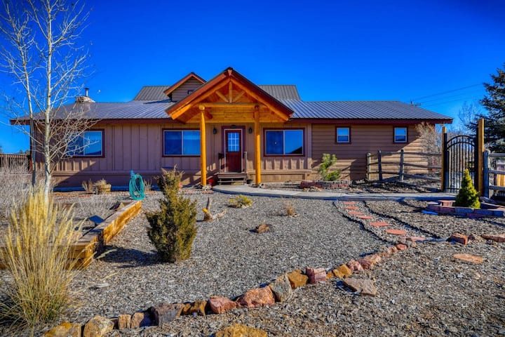 Foosball/fireplace/cabin W/view - Pagosa Springs, CO