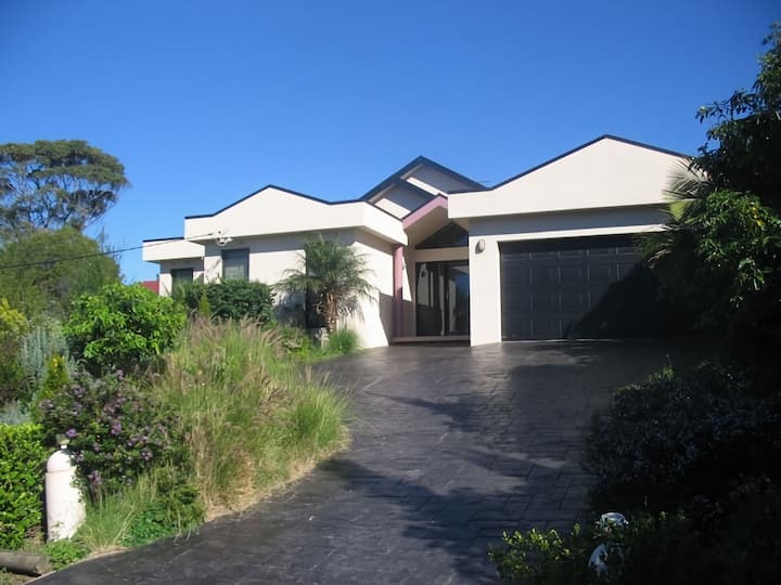 The Weekender - Mollymook