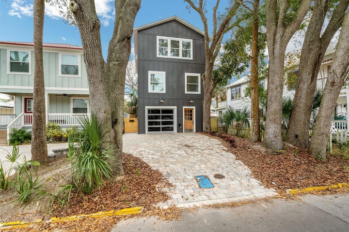 Heart Of Downtown! Family And Pet Friendly.hot Tub - St. Augustine, FL