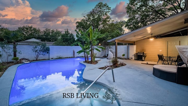 Luxury 5br Home W/ Pool, Cinema & Game Room - Garland, TX