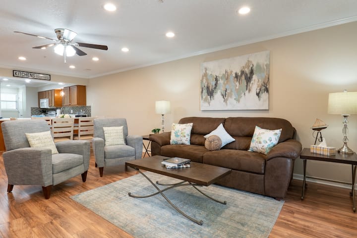 Walk-in~recliners~2 Pools~free Tickets! (Fhf-11) - Branson, MO