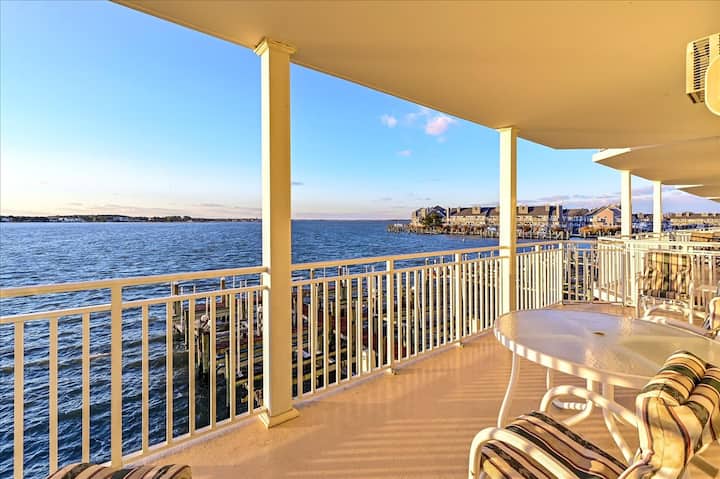 Large Bayfront Condo With Prime Location And Pool - Ocean City, MD