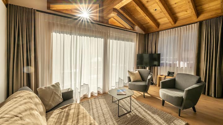 Luxury Residence Colosseo, Apartment Aquamarin - Zermatt