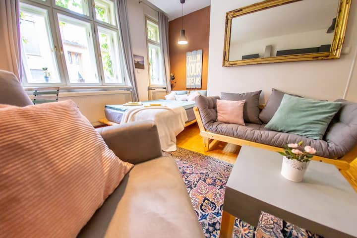 Cosy Apartment In The Heart Of Prague - Prága