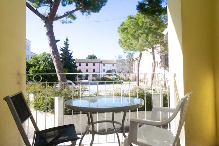 N006 - Numana, Apartment In The Heart Of The Town - Sirolo