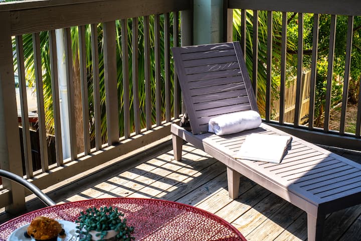 202, Ocean Side, Patio, Laundry, Desk - South Padre Island, TX