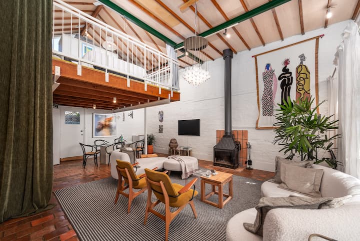 Original Fitzroy Artist's Loft In Central Location - Melbourne