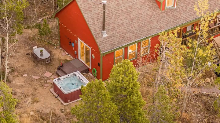 Pet Friendly Summit View Lodge W/ Hot Tub + Games - Nederland, CO