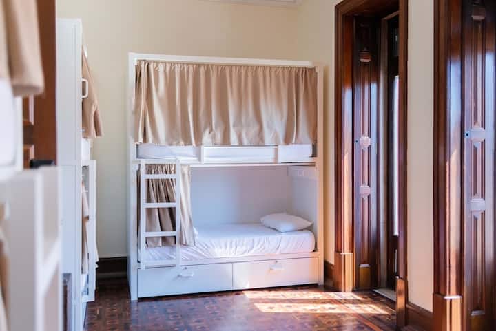 Private 8 Bed Dorm Sant Jordi Hostels - Lisbonne