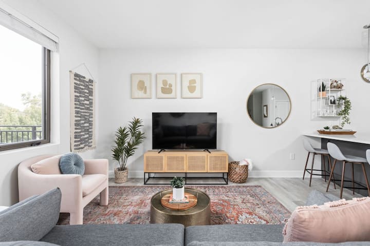 Spacious 2br In Meridian Kessler By Cozysuites - Nora - Indianapolis