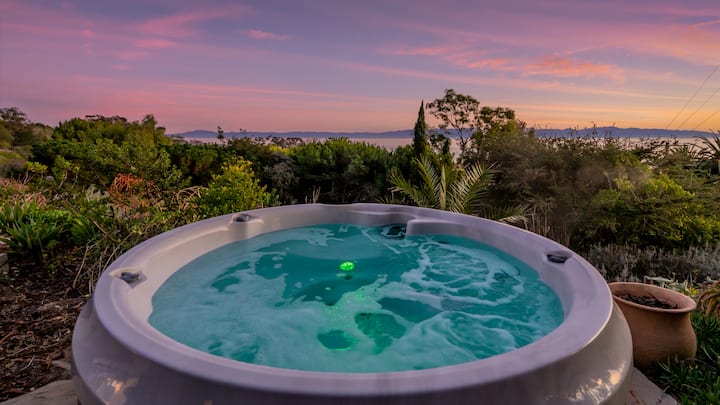 Breakaway Retreat - Ocean Views In A Serene - Santa Barbara, CA