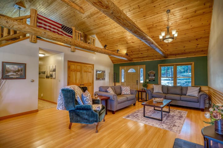 Forest Cabin W/ Wildlife Views, Pets Considered - Pagosa Springs, CO