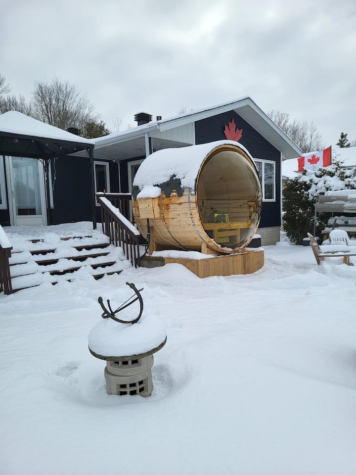 Rideau River Retreat - Waterfront Home - Kemptville