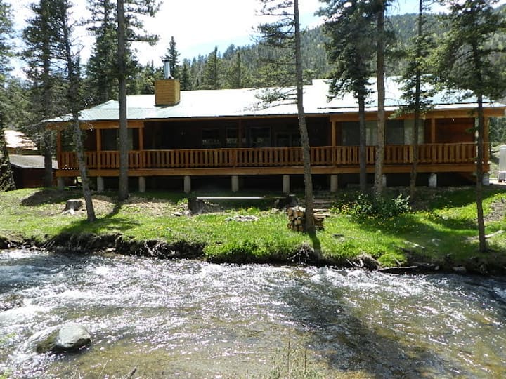 Big Elk Horn Lodge - Upper Valley - Pet Friendly - Taos Ski Valley, NM