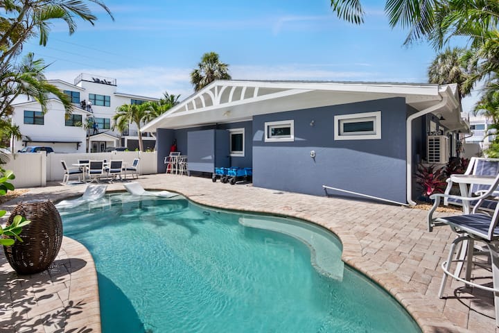 Beach Home With Pool And Grill! 2 Mins To Beach! - Holmes Beach, FL