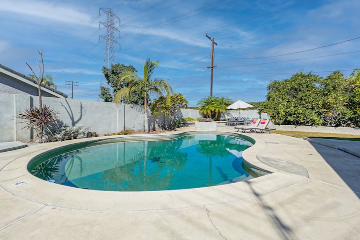 Funtierland + Adventure House +Newly Renovated + - Huntington Beach, CA