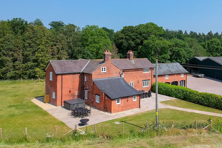 Marrington Farmhouse - Marrington Escapes - Shropshire