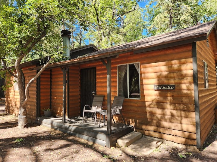 Great Fishing Steps From Your Door- Maples Cabin - Pinetop-Lakeside, AZ