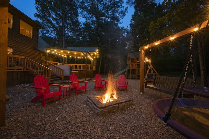 5 Bedroom Family Cabin-central Location, Hottub, P - Broken Bow, OK