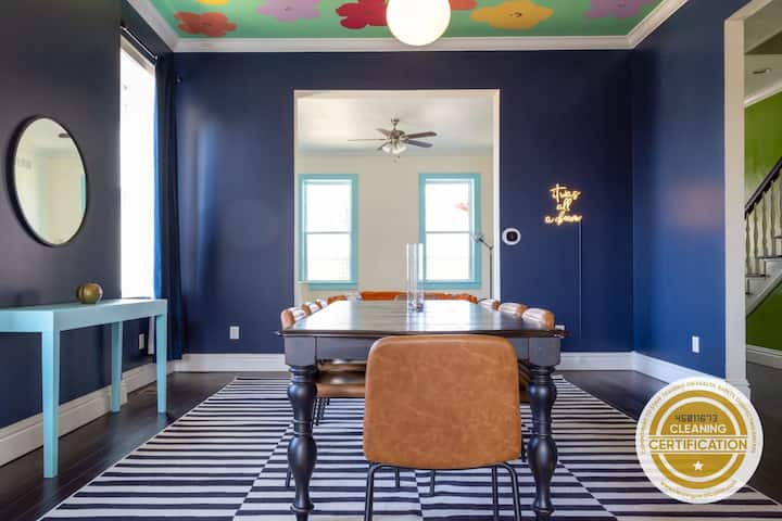 Amazing Stl Retreat! / Abodebucks - St. Louis, MO