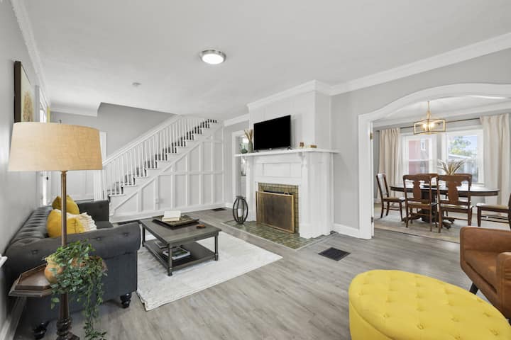 Modern 4br Home  Great For Groups & Pets - Columbus, OH
