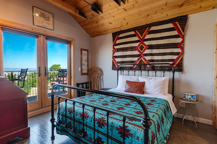 Mrs Garcia's Getaway With Stunning Forever Views! - Jerome, AZ