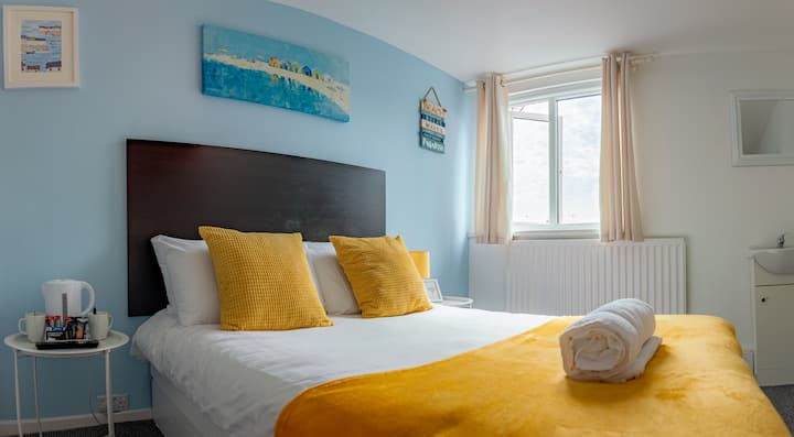 Double Shared Bathroom - Tynemouth