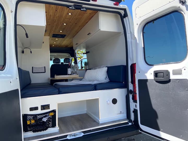 Camper Van Carlos- Explore Pr - San Juan