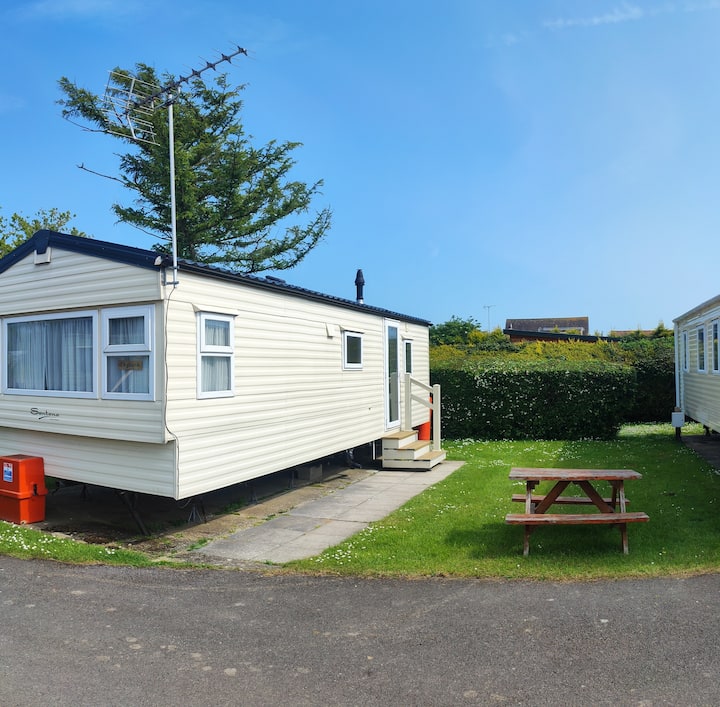 Skylark - 4 Berth Caravan At Copthorne Caravans - Bognor Regis