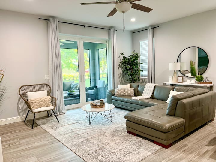 Venice Home Near Venice Downtown & Venice Beach - Venice, FL