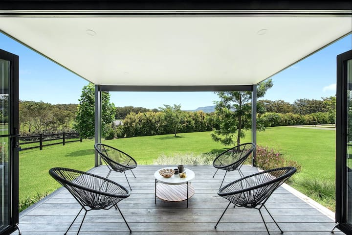 Berry Boutique Getaway - The Stables - Berry