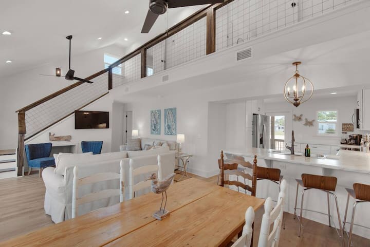 Captain Joe's Seaside Sanctuary - Mexico Beach, FL