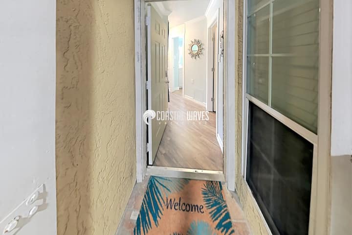Howdy Beaches!  Gulf View Condo-galveston Seawall. - Schlitterbahn Waterpark Galveston, Galveston