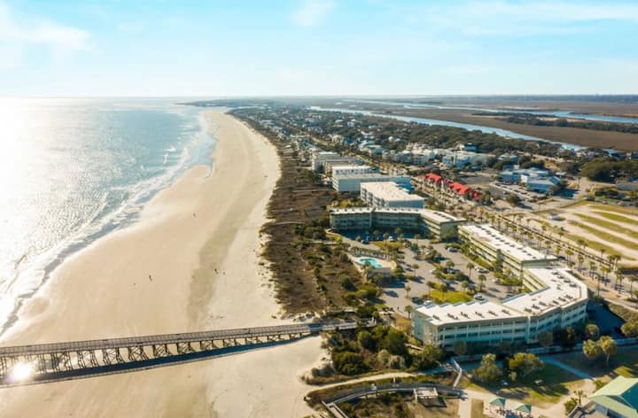 Oceanfront Condo W/pool & Fishing Pier! *Unit 114* - 芒特普林森
