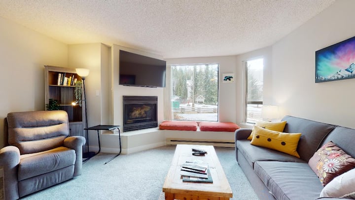1 Bedroom / 1 Bathroom Suite, Marquise 313, Pool, Ski In/ski Out On Blackcomb Mountain - Whistler