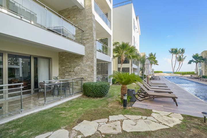 Luxury Beach Condo B-102 @ Costa Atlantica - Punta Cana