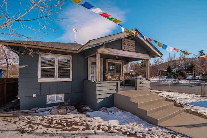 Artful Cake House Retreat | Trails & Park Nearby - Pocatello, ID