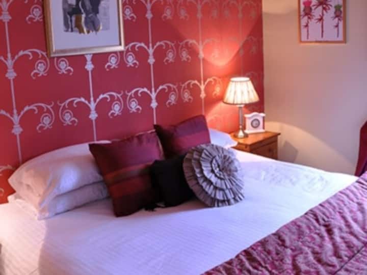 Double Or Twin Ensuite With Garden View At The Linton Hotel - North Berwick